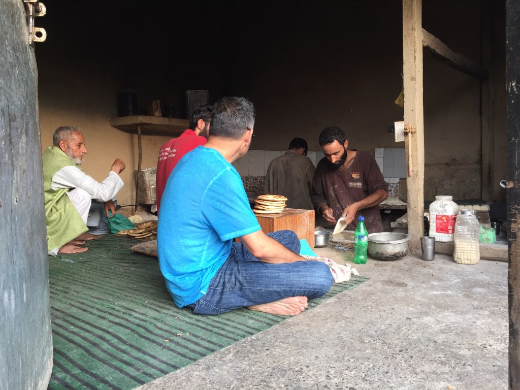 Tales of Kashmiri breads – Girda and Lavasa – Food For The Soul